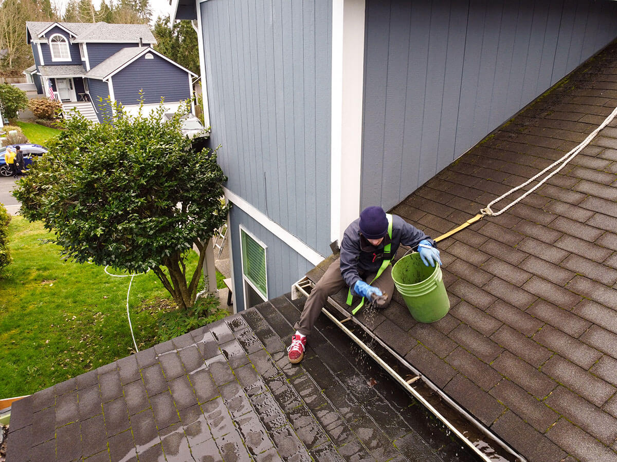 Gutters And Soffits Cleaning- %Kingsway Paver%